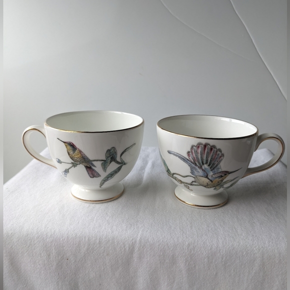 Wedgwood | Dining | Wedgwood Hummingbirds Bone China Leigh Shape Footed ...